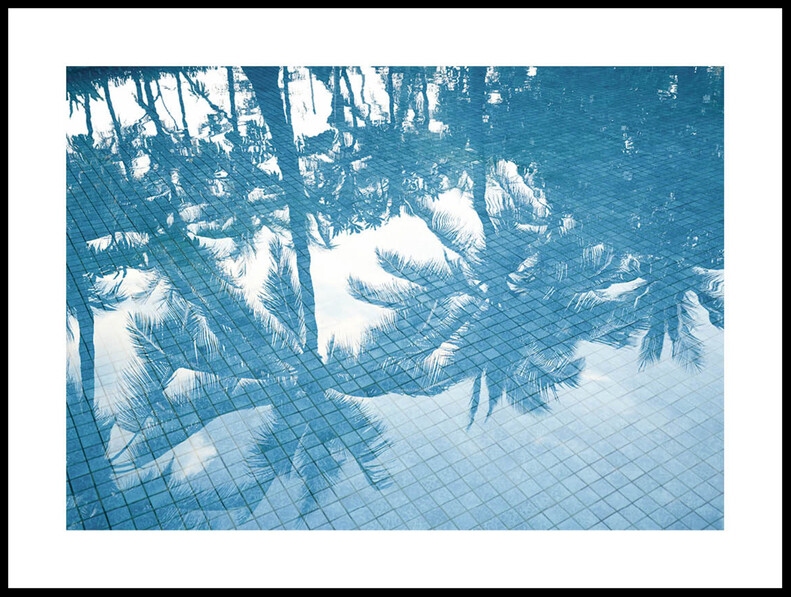Reflektioner I En Pool Poster | Mio